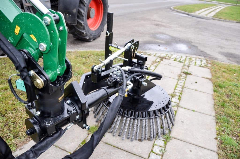 Greentec BR90 Weed Cleaning Brush - DTE Equipment